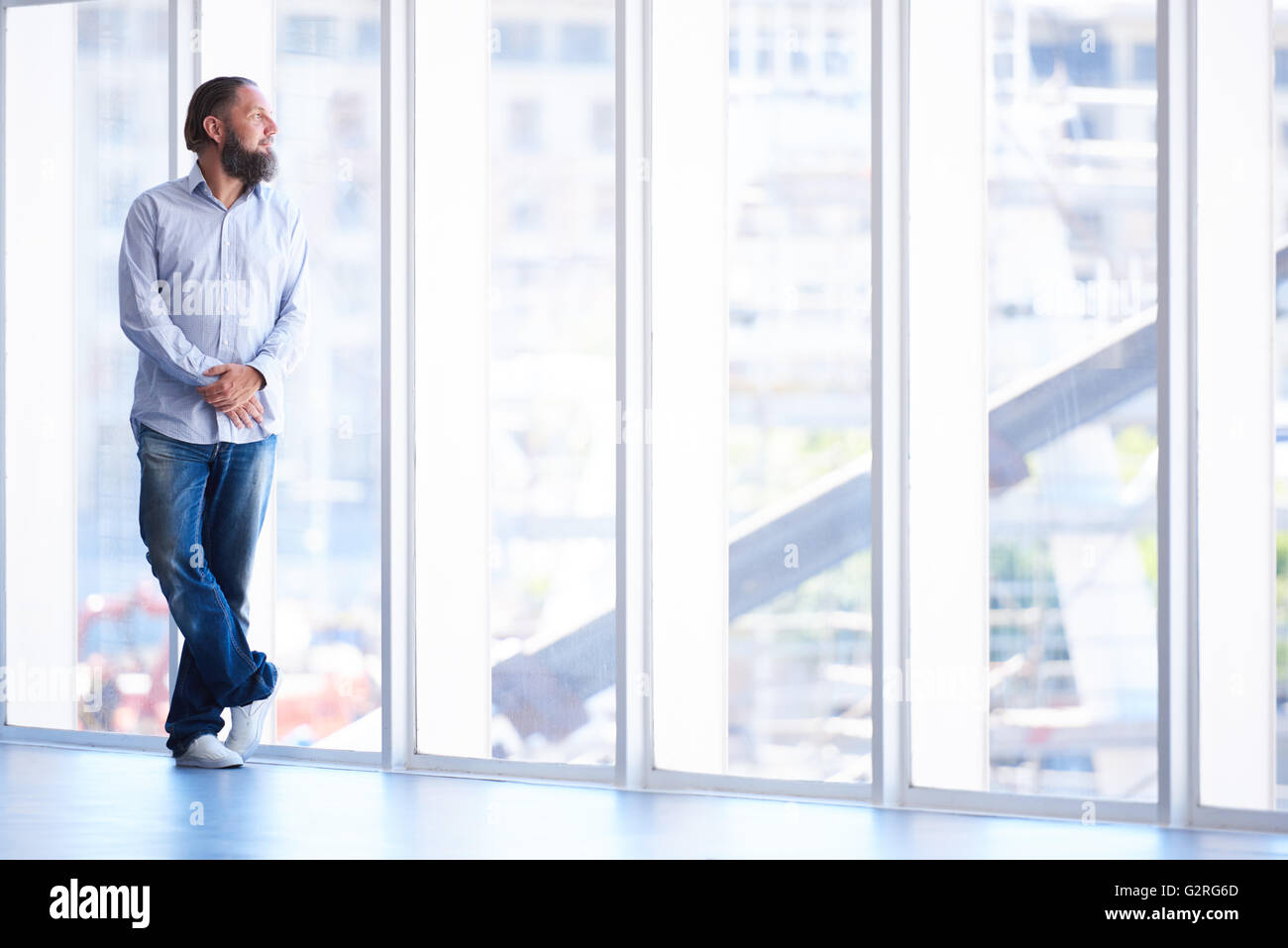 Full body shot mature hi-res stock photography and images - Alamy