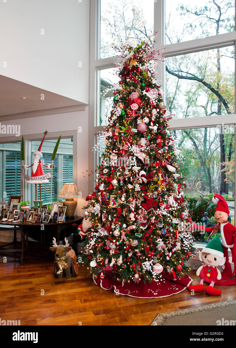 Private Home with Christmas decorations Stock Photo - Alamy