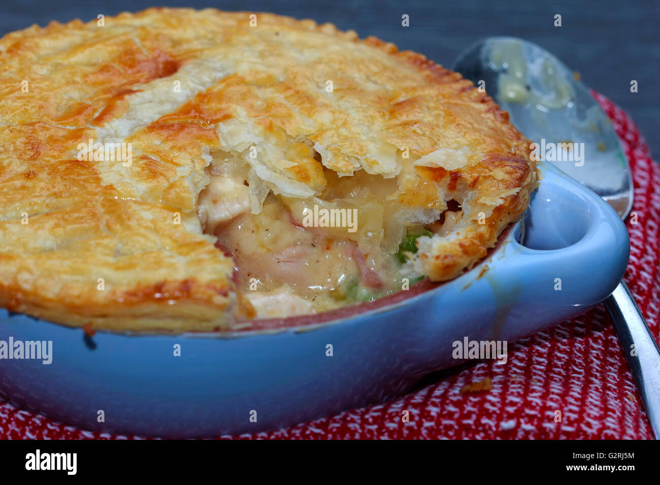 Chicken pie hi-res stock photography and images - Alamy