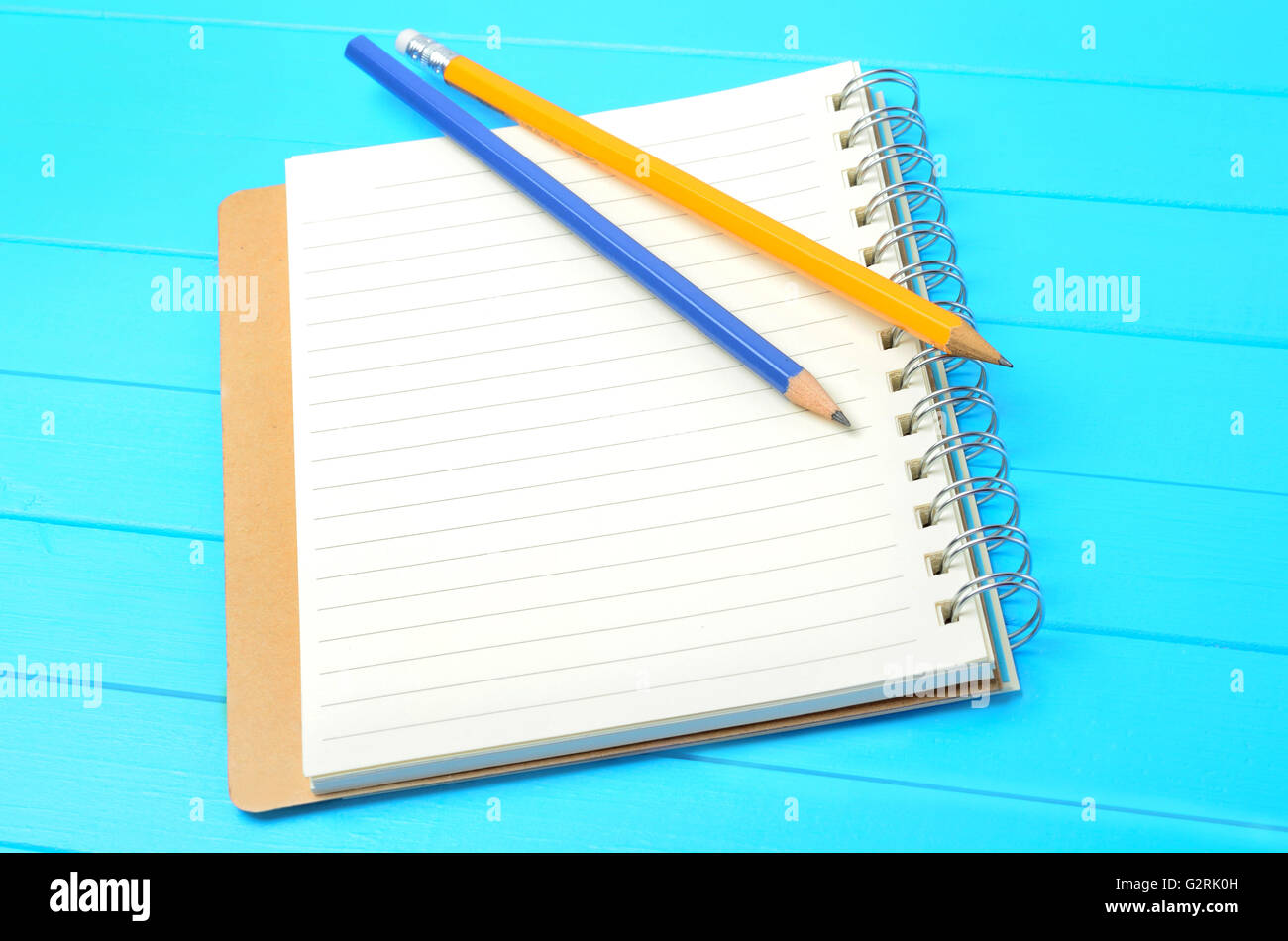 Empty notebook hi-res stock photography and images - Alamy