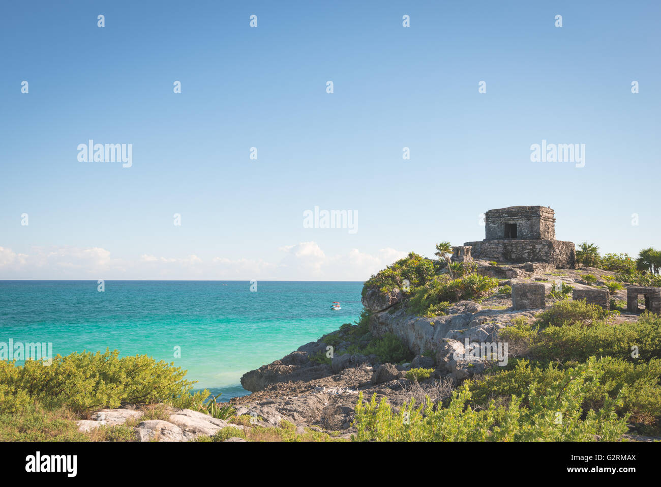 Ancient Aztec temples on the Mexican coast in Tulum Stock Photo - Alamy