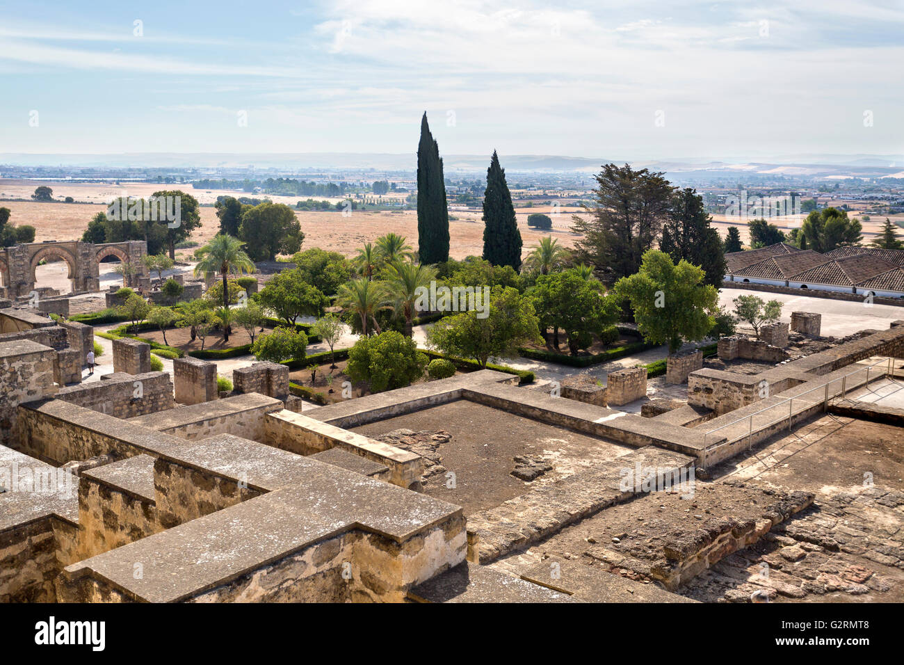 Medieval islamic palace hi-res stock photography and images - Alamy