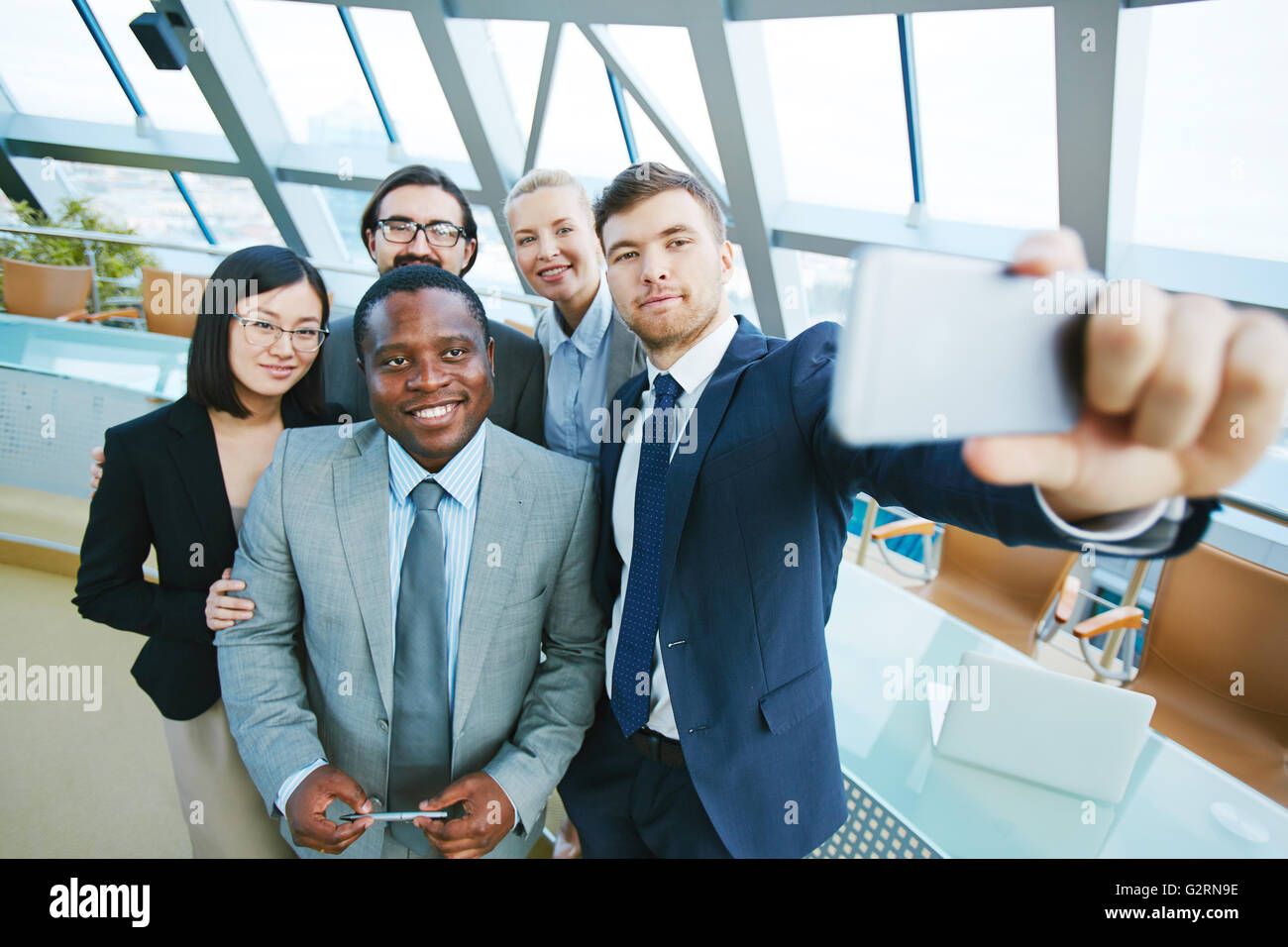Man and woman taking selfie hi-res stock photography and images - Alamy