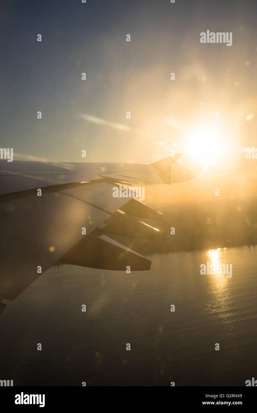 Airplane over water hi-res stock photography and images - Alamy