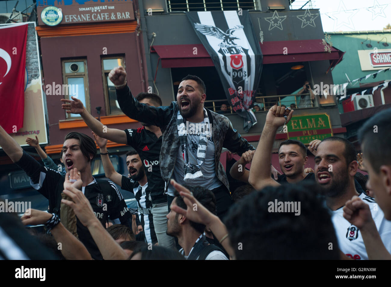 Turkish football fans hi-res stock photography and images - Alamy