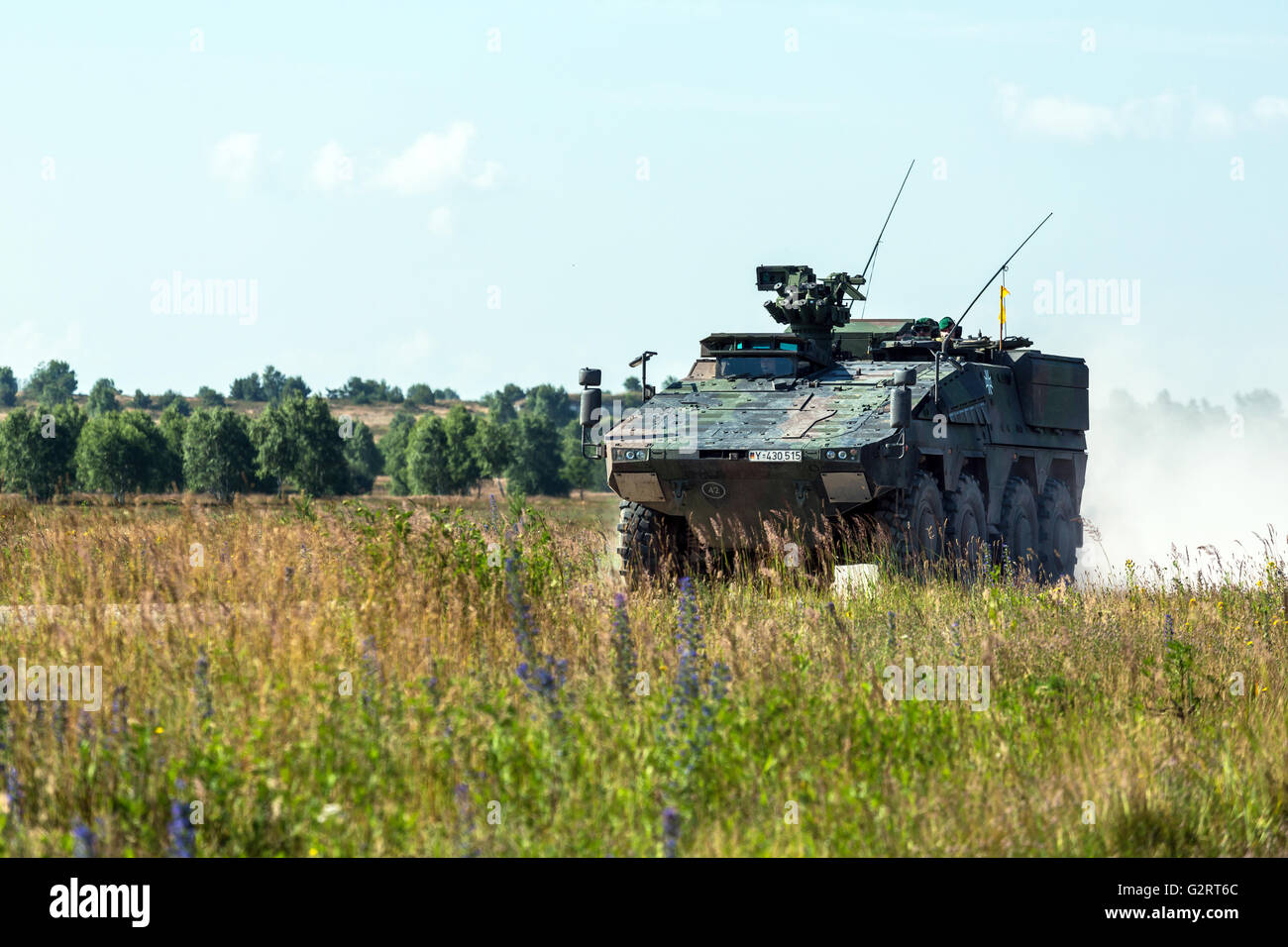 Army infantry soldiers practice hi-res stock photography and images - Alamy