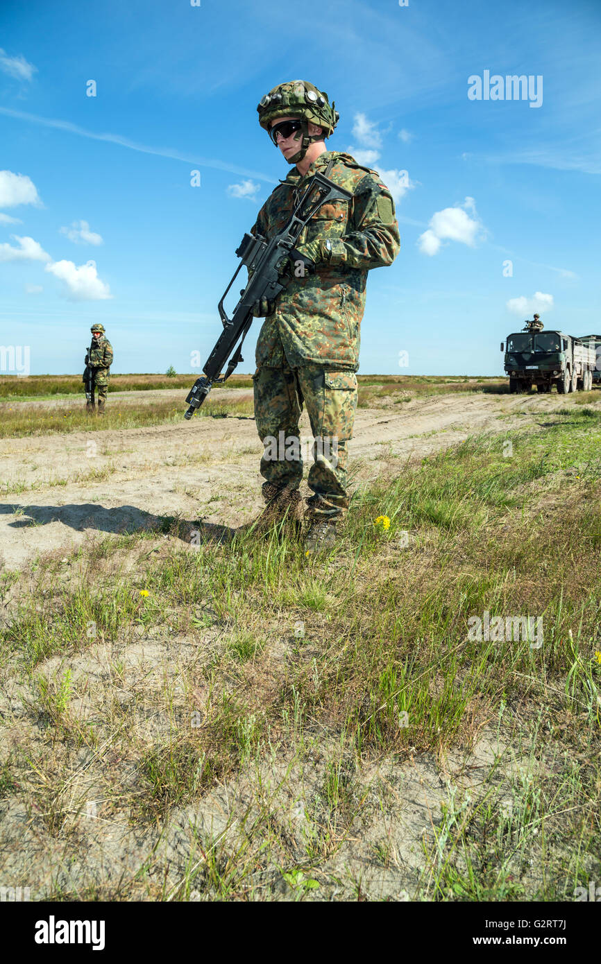 Improvised explosive device training area hi-res stock photography and ...