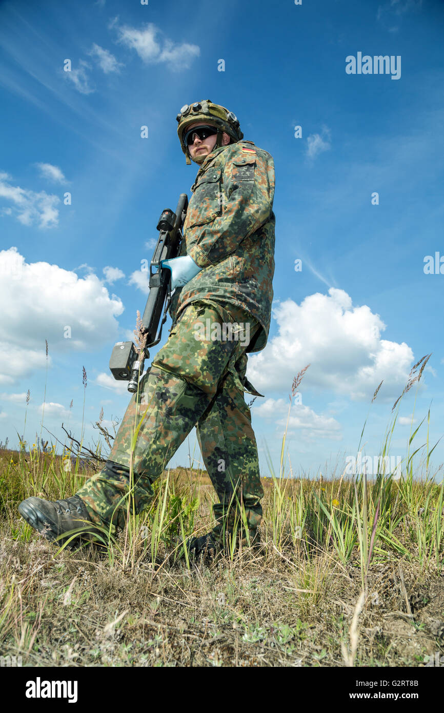 Improvised explosive device training area hi-res stock photography and ...