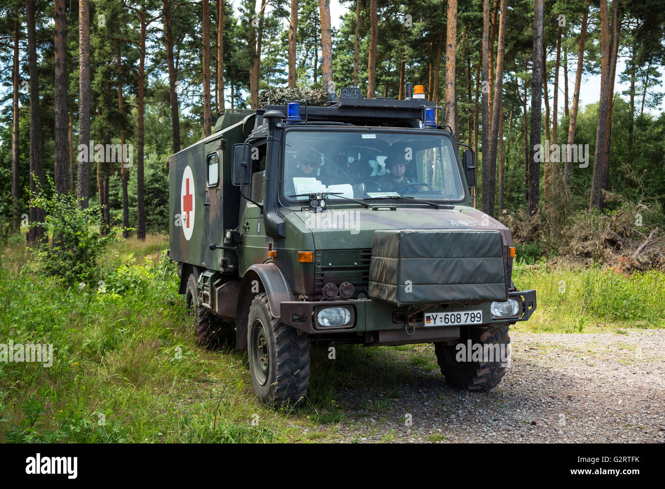 Unimog army hi-res stock photography and images - Alamy