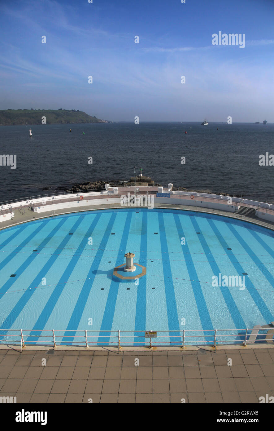 Tinside lido on plymouth hoe hi-res stock photography and images - Alamy