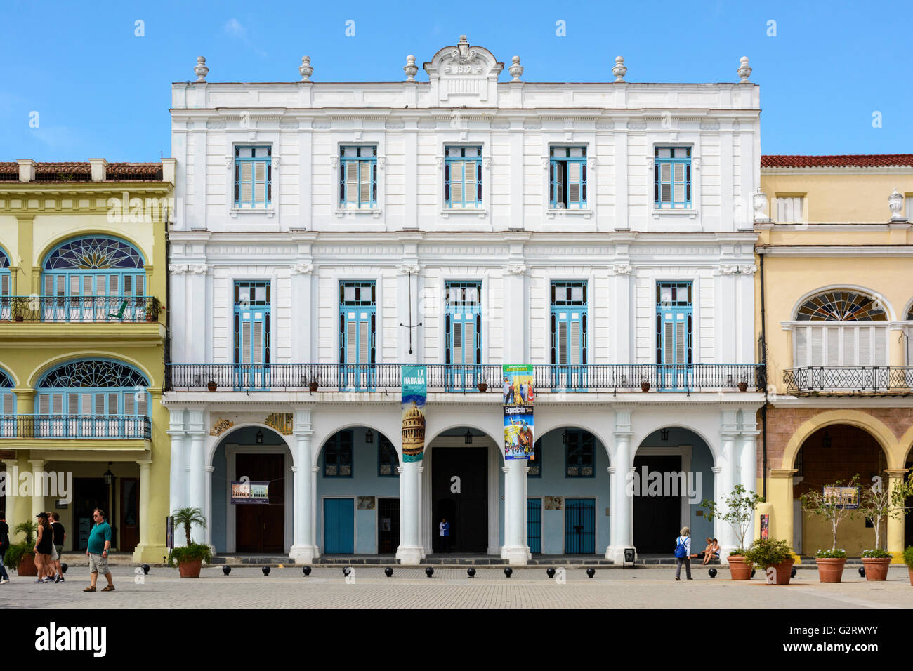 Renovated colonial buildings hi-res stock photography and images - Alamy