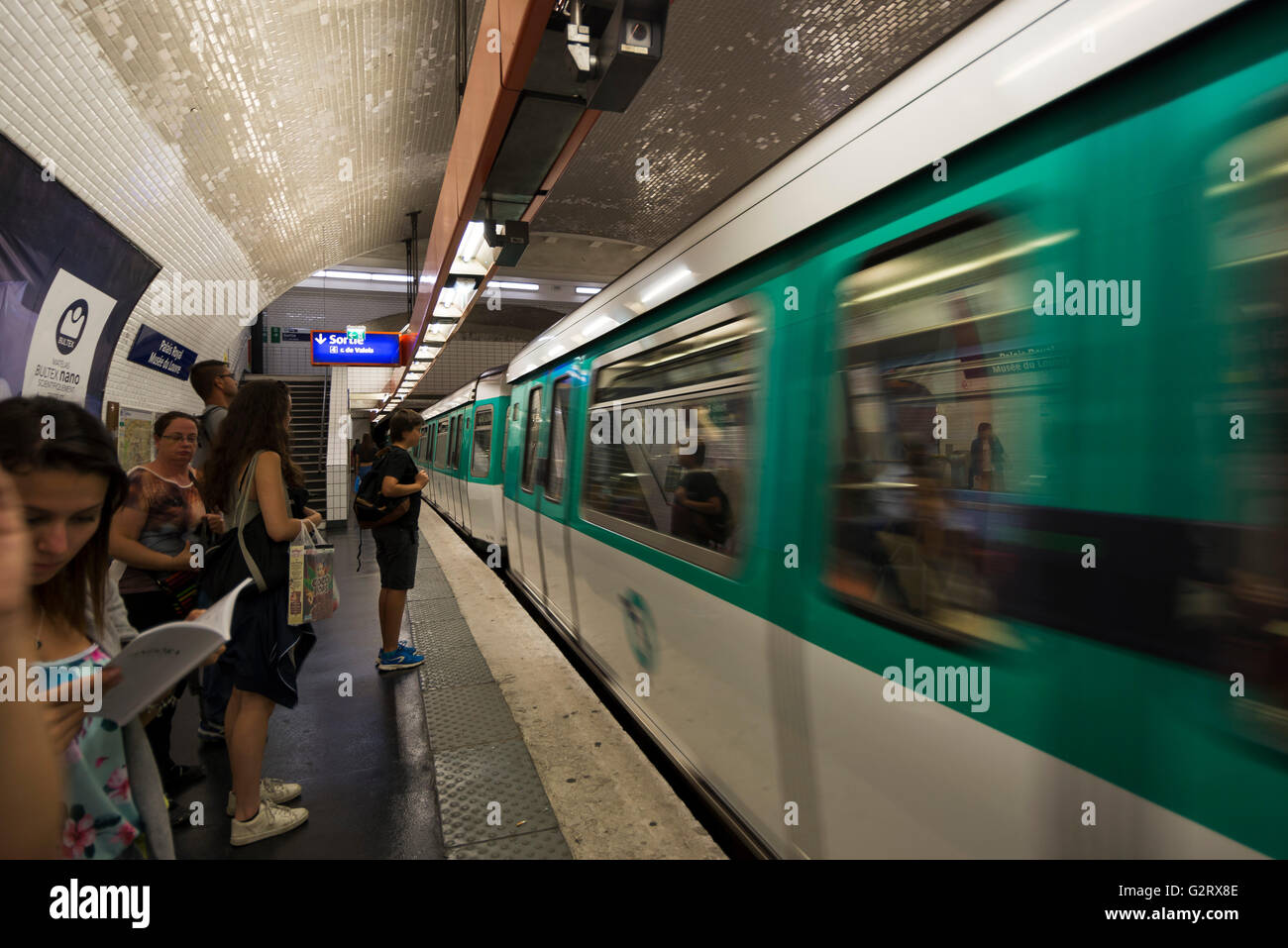Stopping at lights hi-res stock photography and images - Alamy