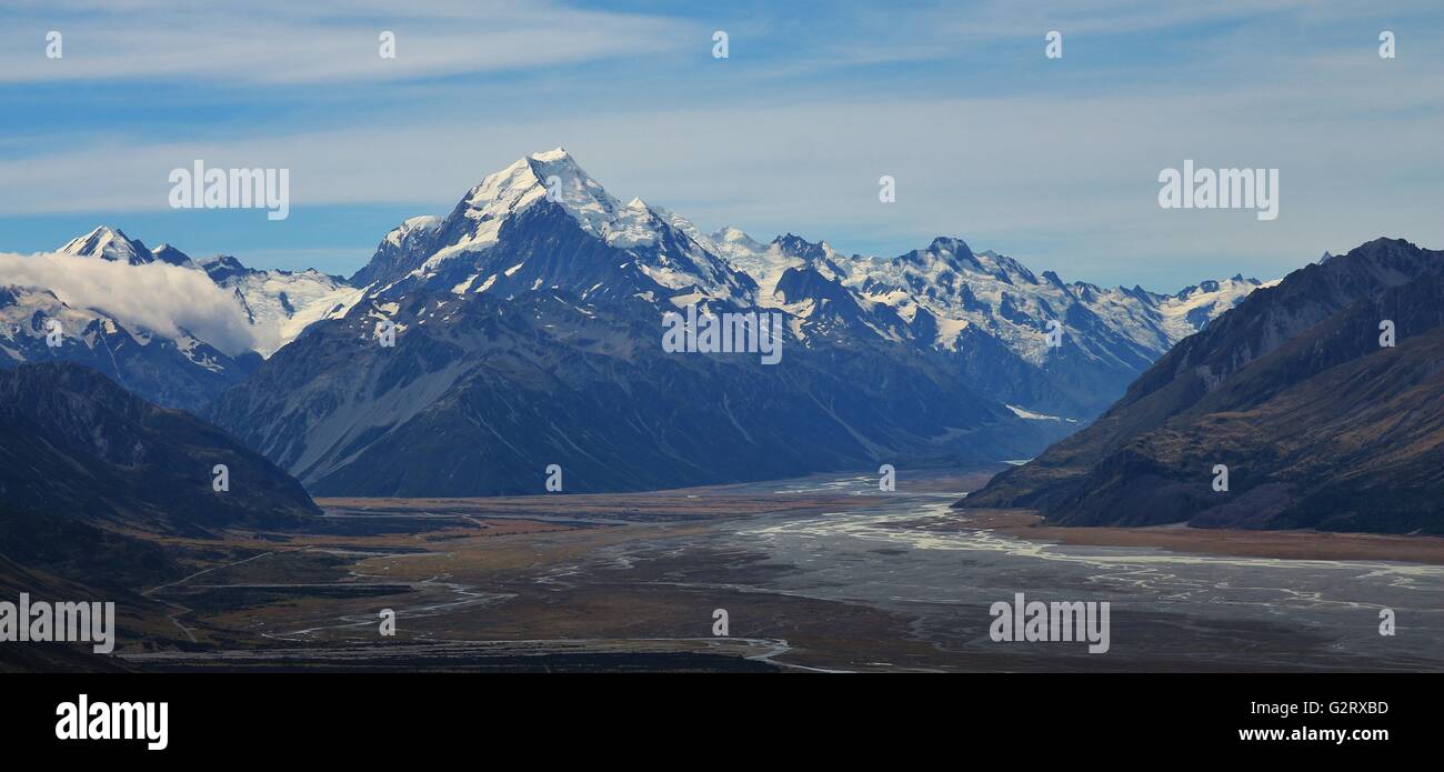 Mount cook peak hi-res stock photography and images - Alamy