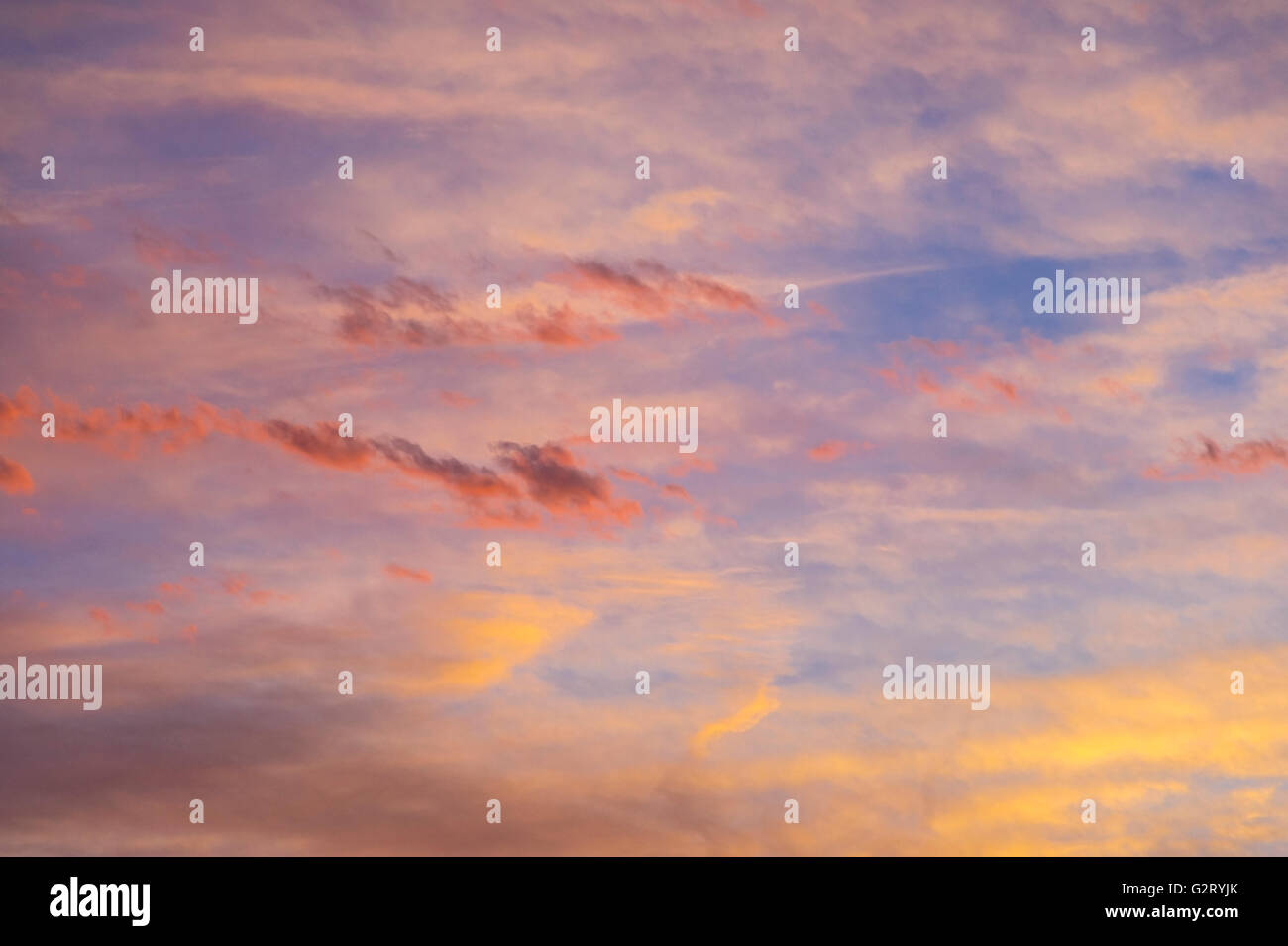 Faint clouds hi-res stock photography and images - Alamy