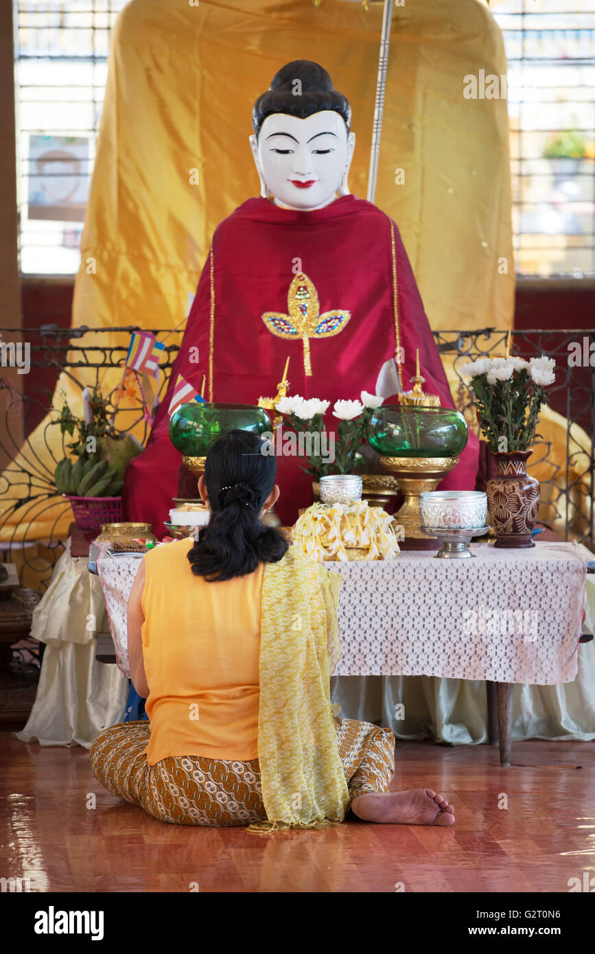 Devotee worshiping hi-res stock photography and images - Alamy