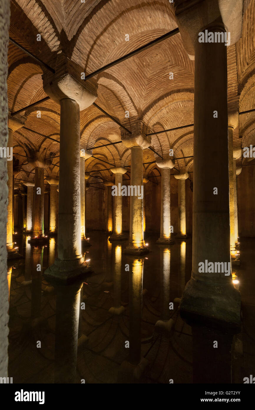 The underground basilica cistern in Istanbul, Turkey Stock Photo - Alamy