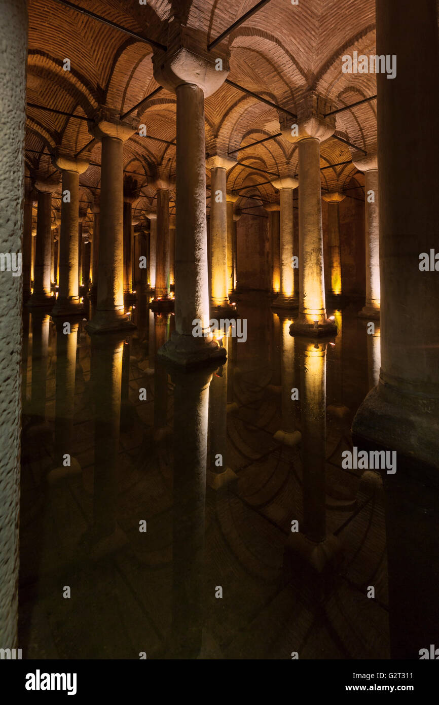 The underground basilica cistern in Istanbul, Turkey Stock Photo - Alamy