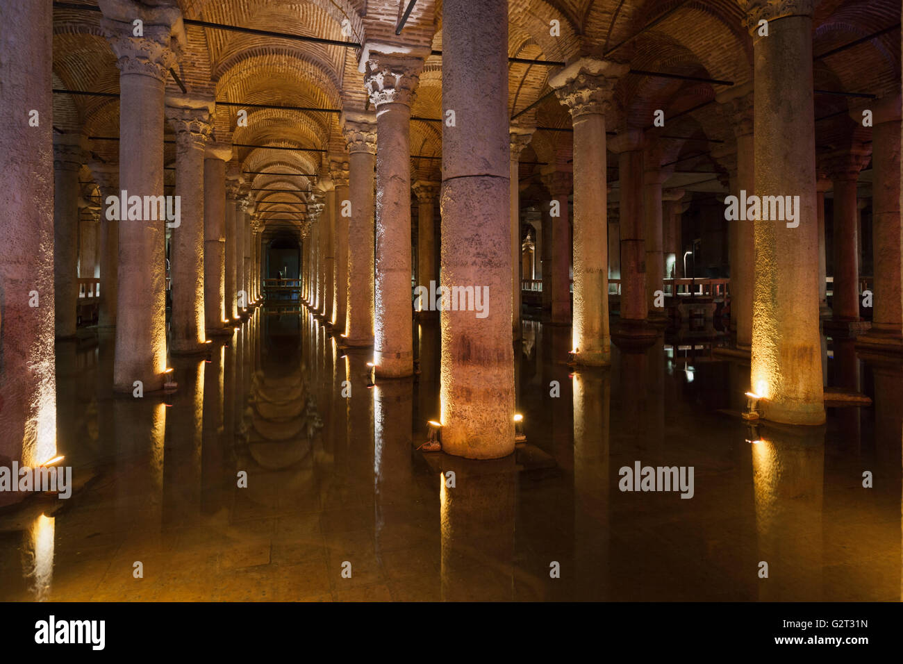 The underground basilica cistern in Istanbul, Turkey Stock Photo - Alamy