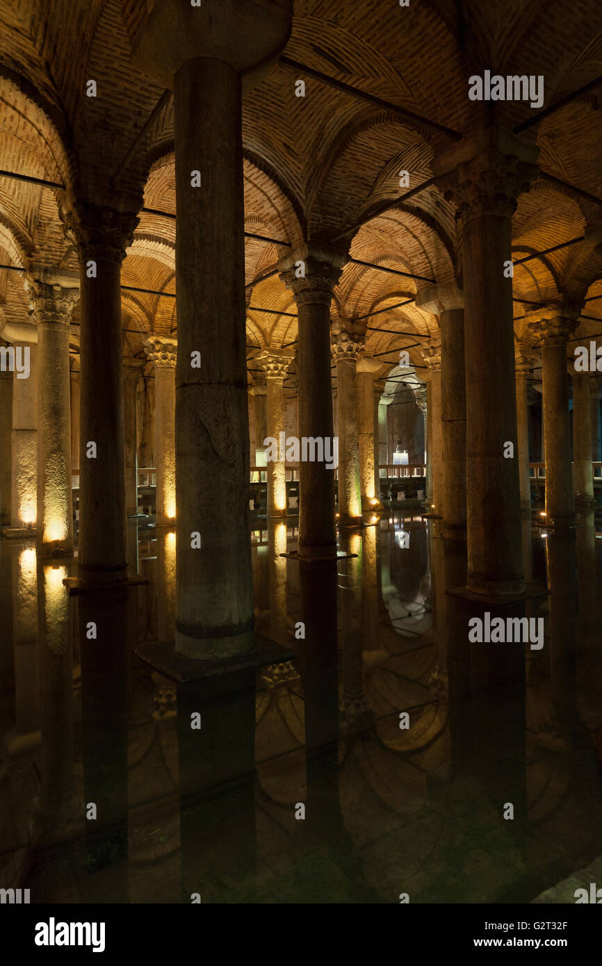 The underground basilica cistern in Istanbul, Turkey Stock Photo - Alamy