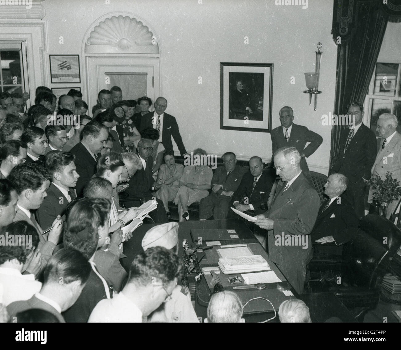 President Harry Truman announces the surrender of Japan to the ...