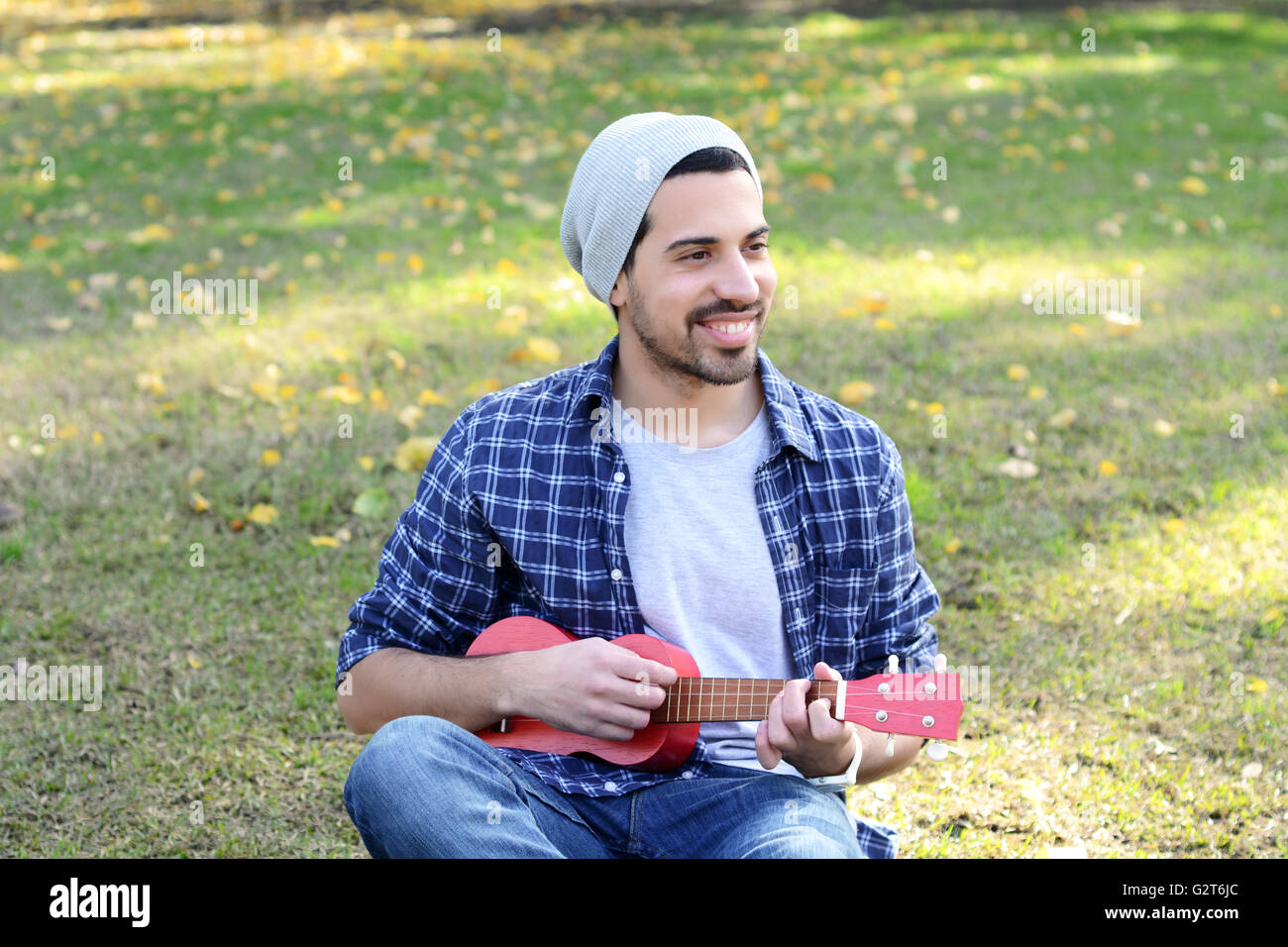 Ukelele hi-res stock photography and images - Alamy