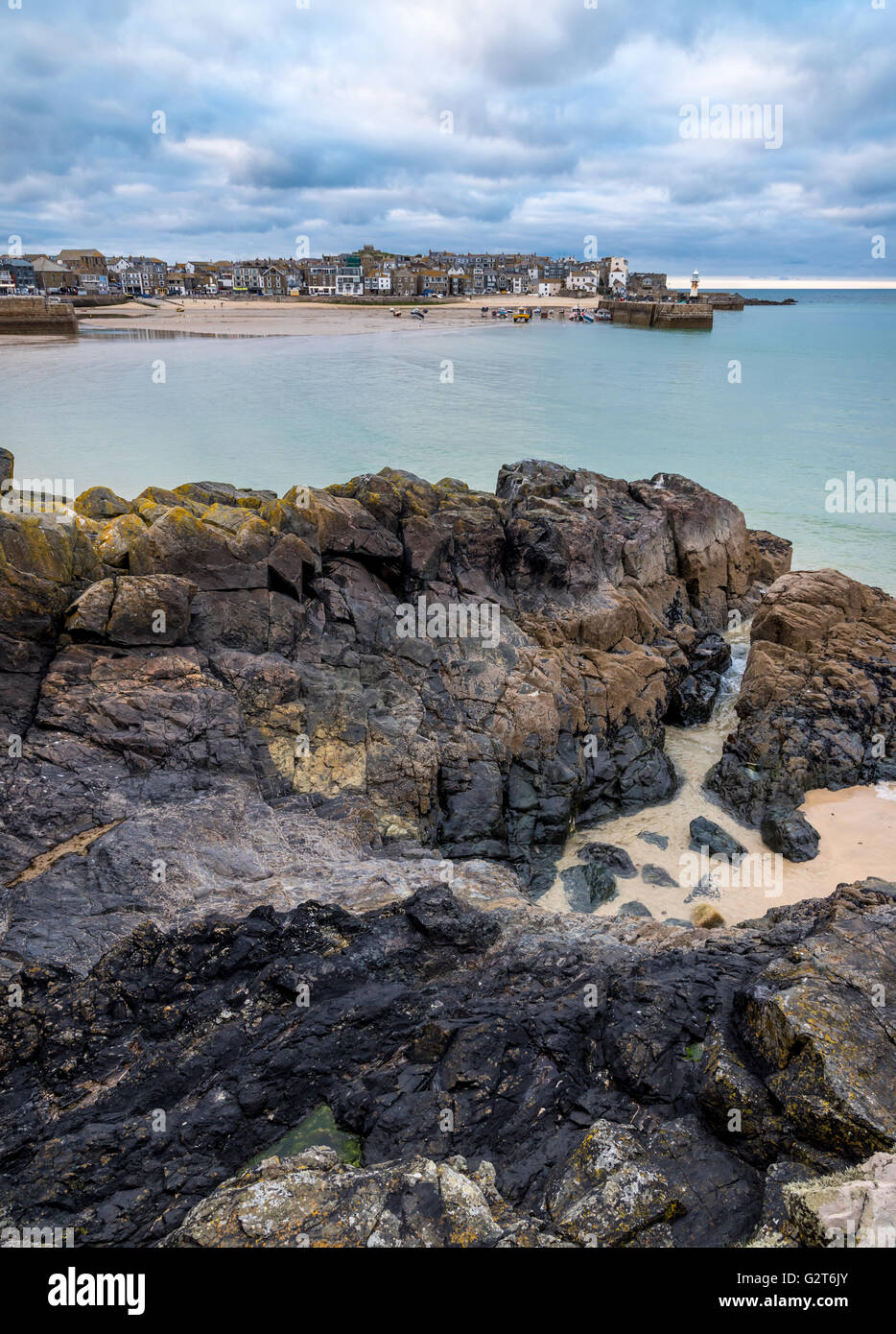 St ives holiday resort hi-res stock photography and images - Alamy