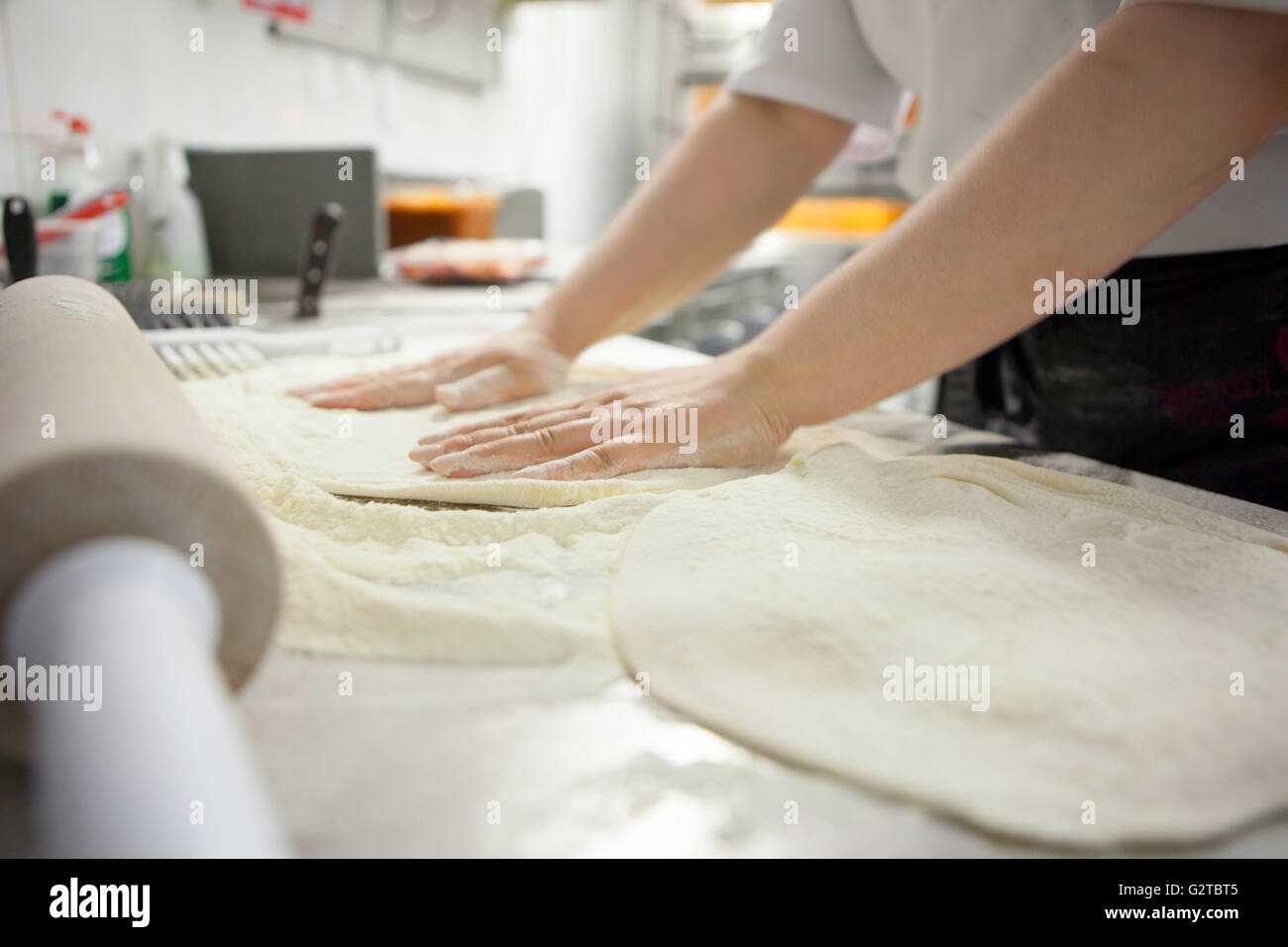 Making pizza hi-res stock photography and images - Alamy