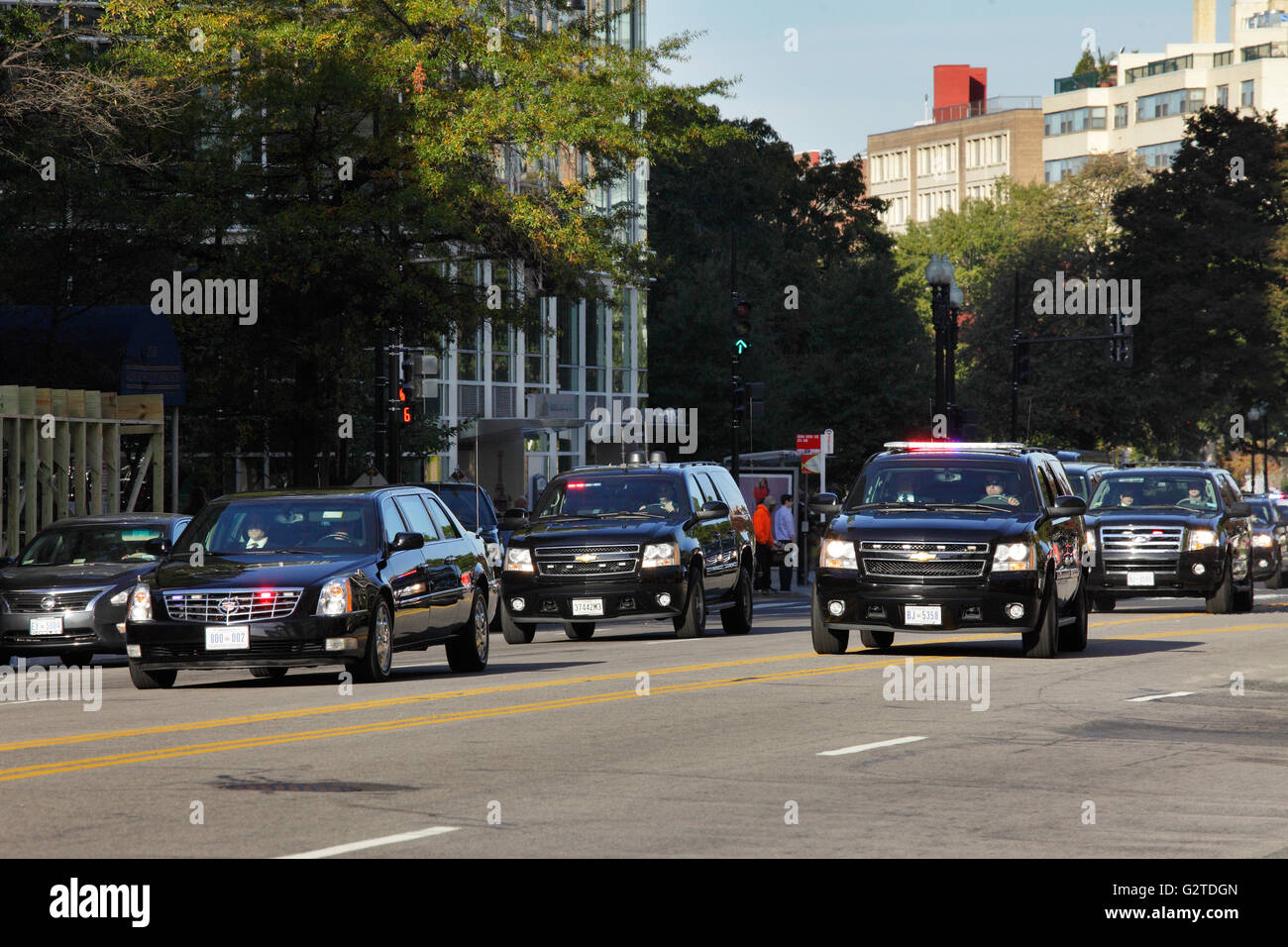 Secret service limousine hi-res stock photography and images - Alamy