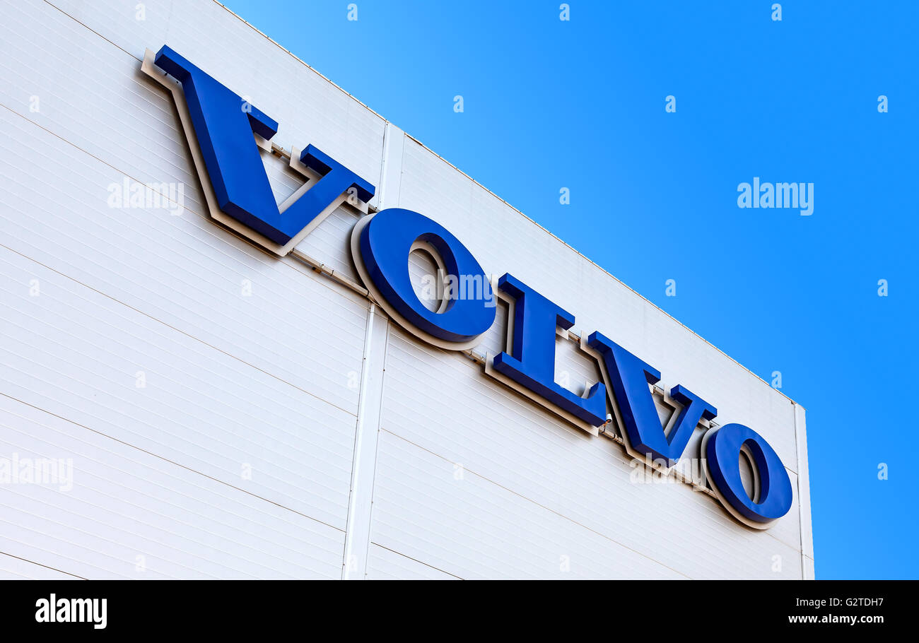 Volvo dealer dealership store High Resolution Stock Photography and ...
