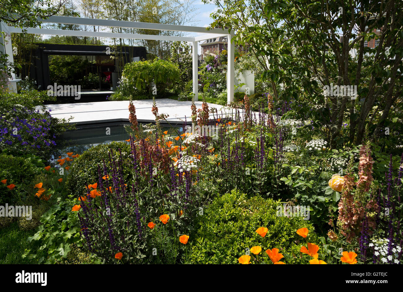RHS Chelsea Flower Show 2016, The Watahan East & West Garden, silver ...