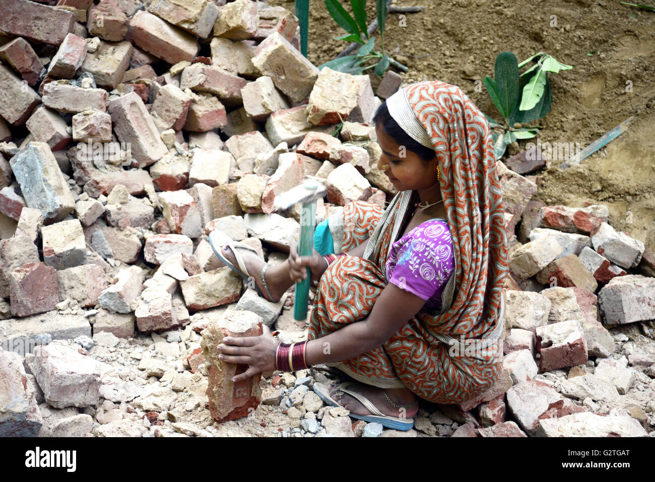 Indian Construction worker Stock Photo - Alamy