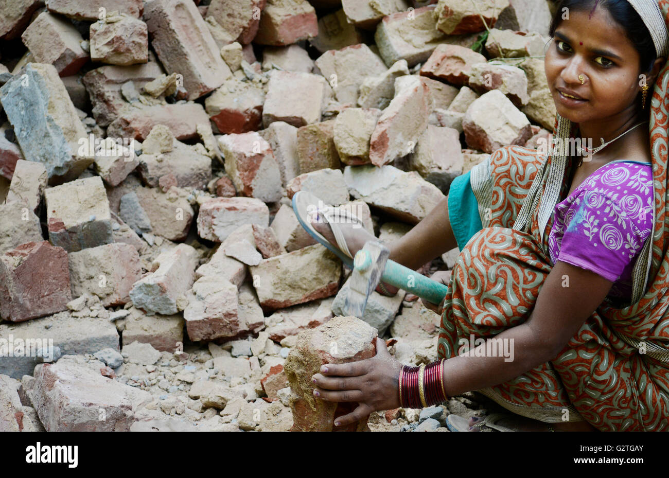 Indian construction worker hi-res stock photography and images - Alamy