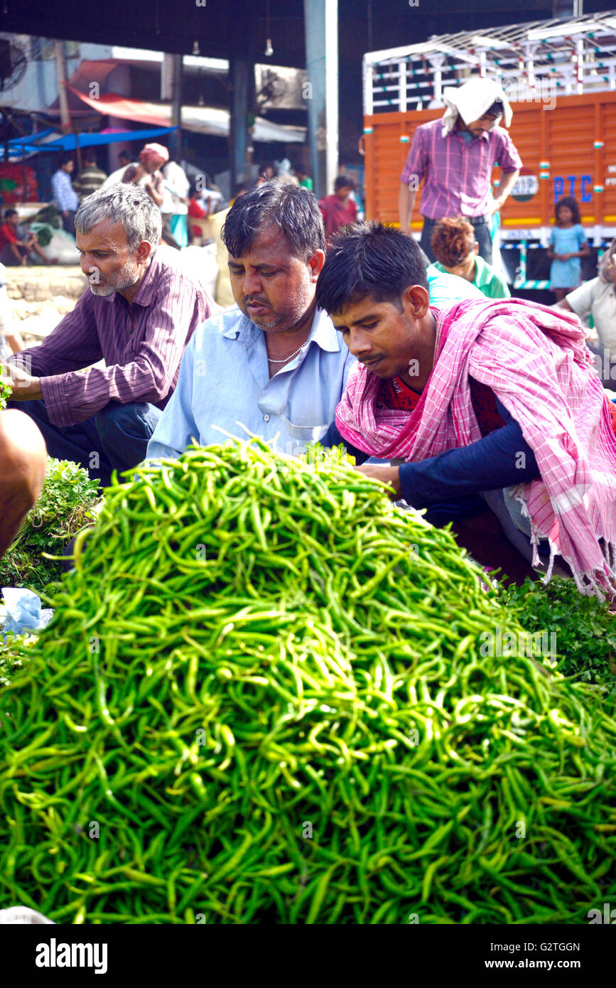 Green chilly stall hi-res stock photography and images - Alamy