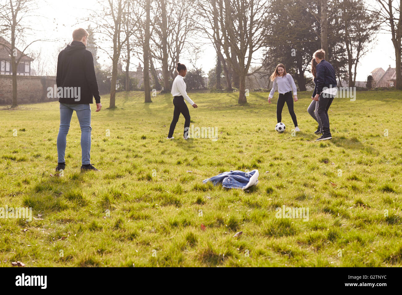 Group friends park having fun together hi-res stock photography and ...