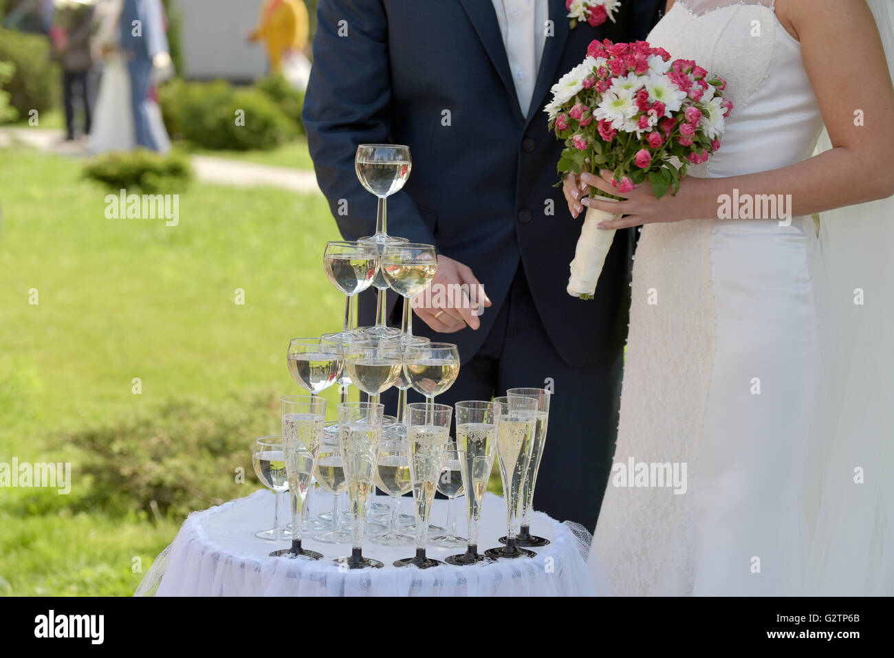 Pyramid of glasses hi-res stock photography and images - Alamy