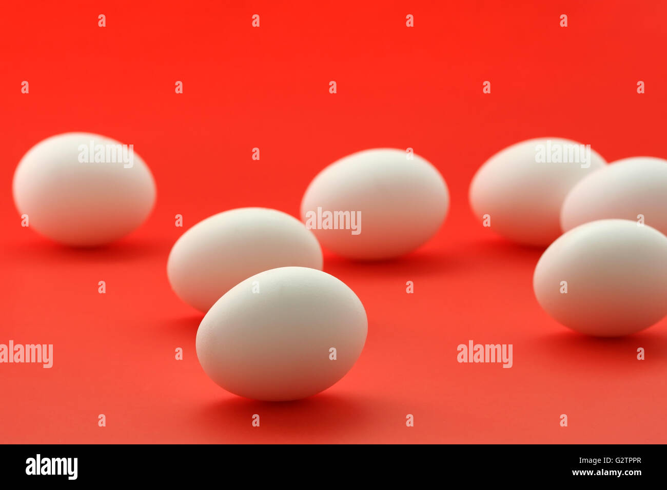 Scattered bunch of eggs Stock Photo - Alamy