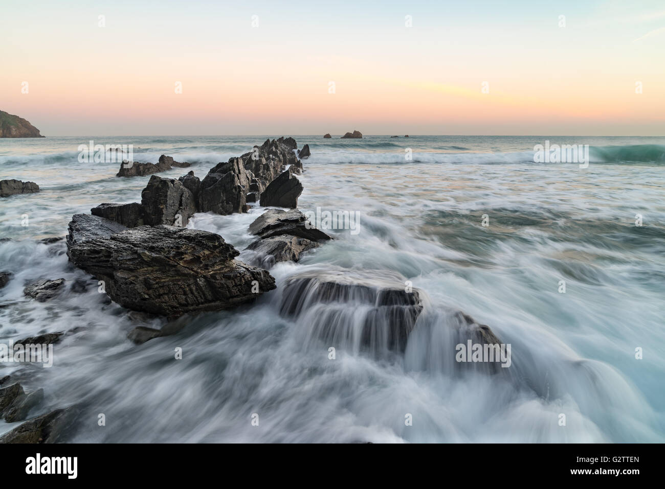 Atlantic ocean wave hi-res stock photography and images - Alamy