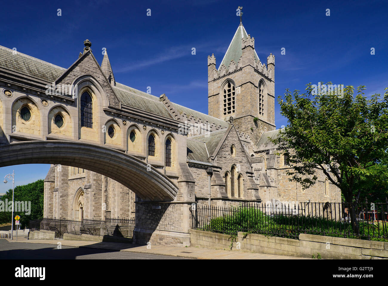 Ireland, Dublin, Dublinia Arch leading to Christchurch Cathedral Stock ...