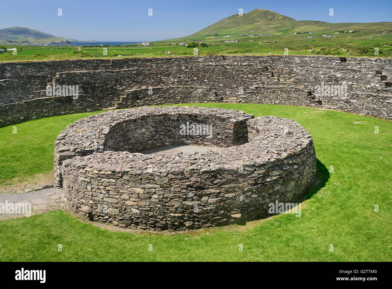 Ireland, County Kerry, Iveragh Peninsula, Ring of Kerry, Cahergal Stone ...