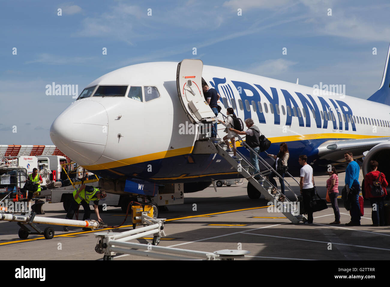 Transport, Air, Passenger Jet, Passengers board a Ryanair flight at ...