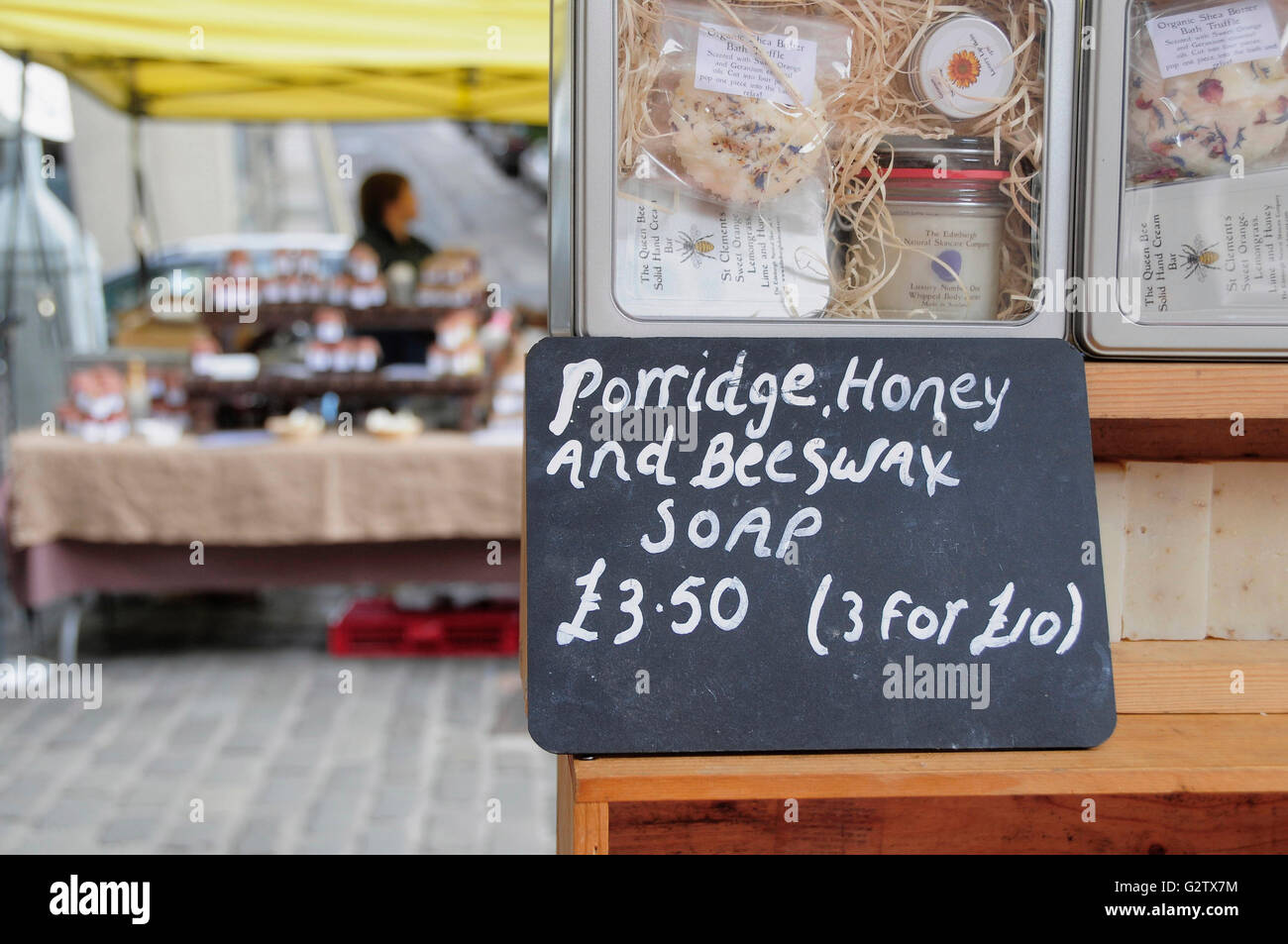 Scotland, Edinburgh, Grassmarket Saturday market, honey & porridge ...
