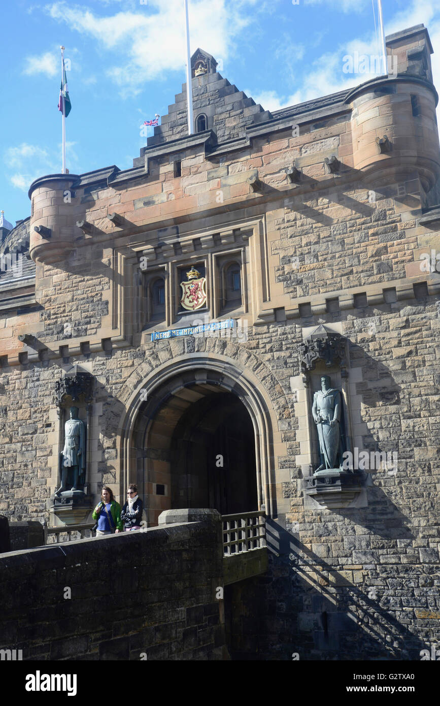 Gatehouse edinburgh castle hi-res stock photography and images - Alamy