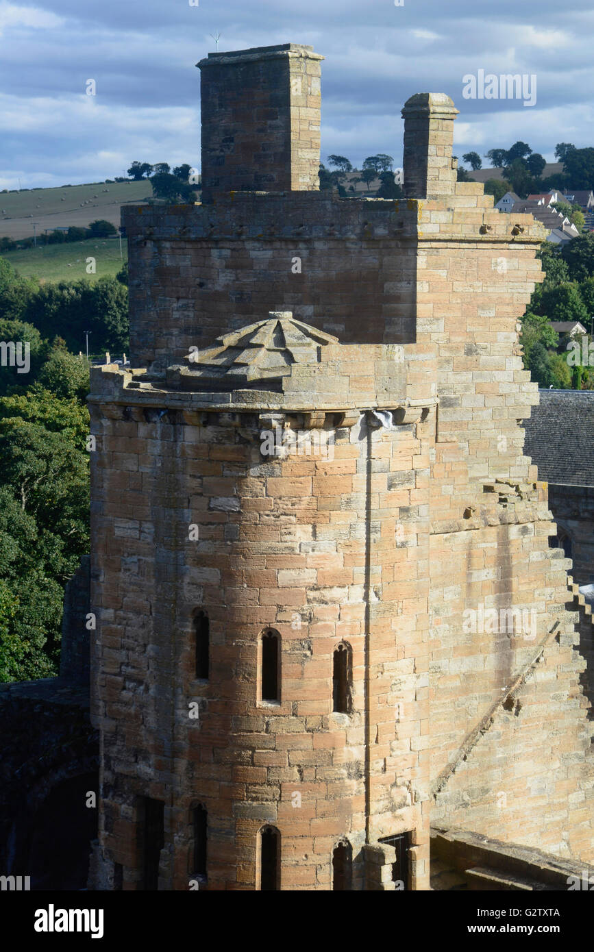 Scotland, Edinburgh, Linlithgow Palace, tower and palace architecture ...