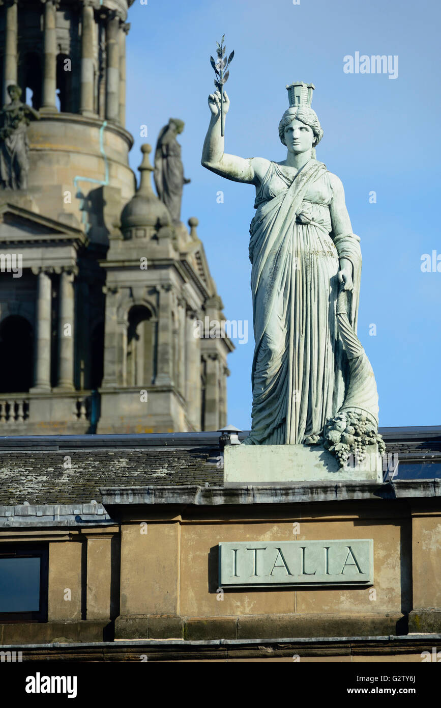 Scotland, Glasgow, Merchant City, the Italian Centre, Italia statue ...