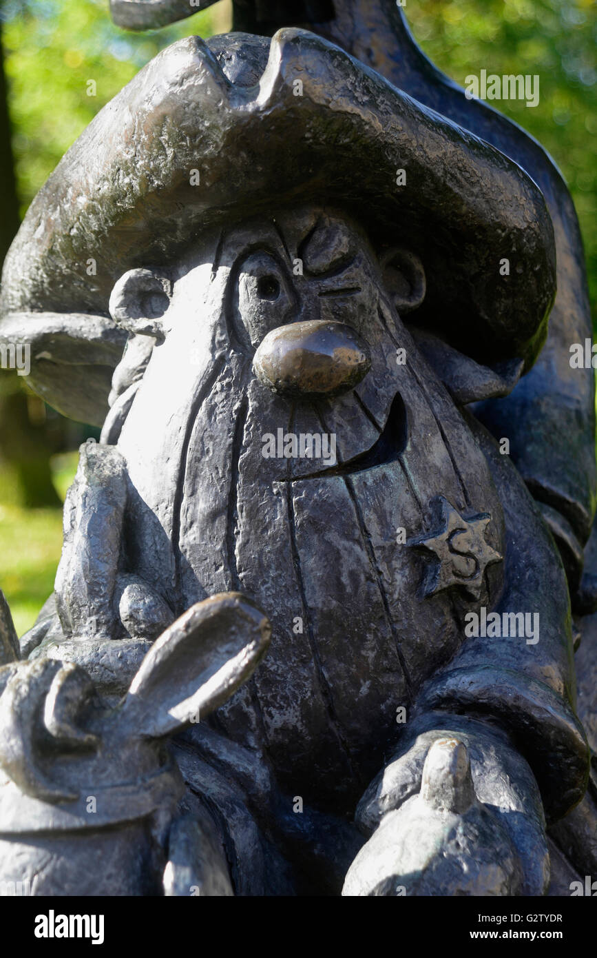 Scotland, Glasgow, West End, Kelvingrove Park, Lobey Dosser statue ...