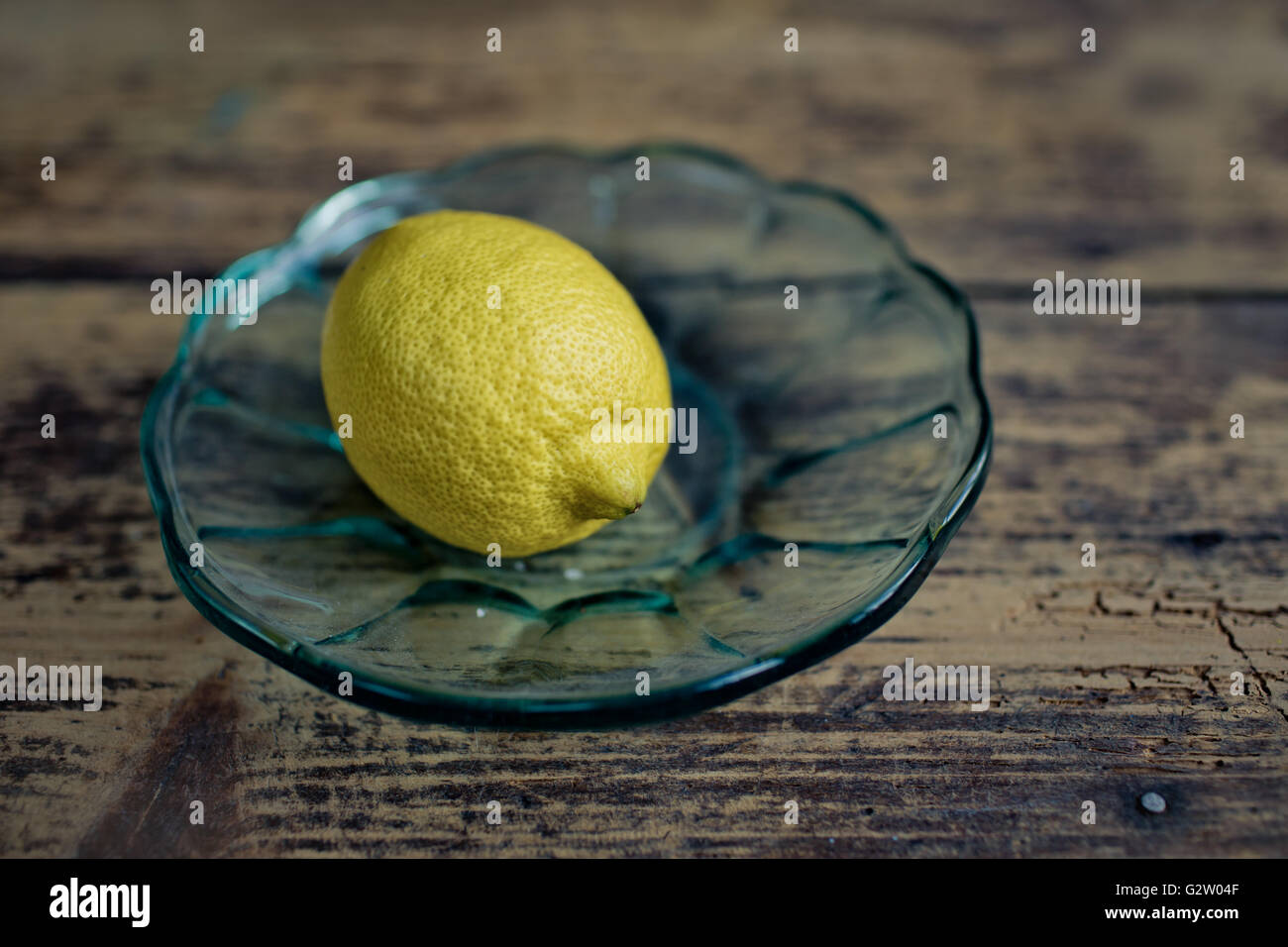 Single fruit hi-res stock photography and images - Alamy