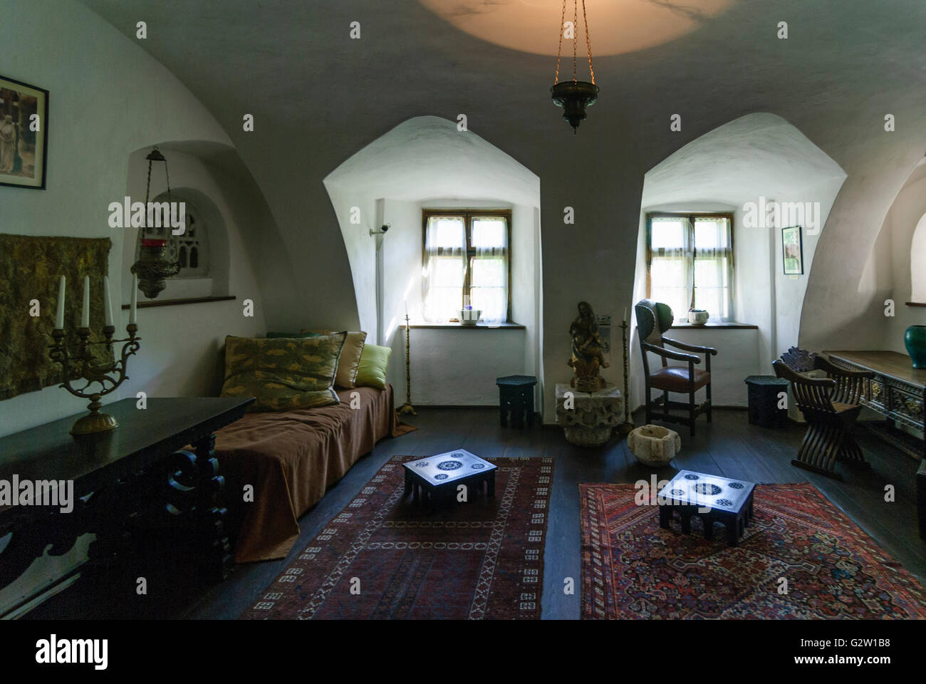 Bran Castle ; Bedroom of Queen Marie, Romania, Transilvania ...