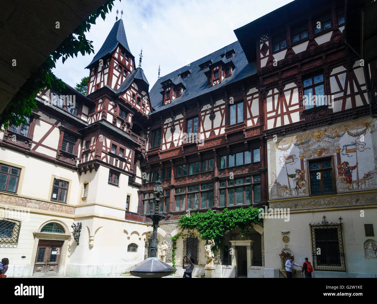 Peles Castle ; patio, Romania, Transilvania, Transylvania, Siebenbürgen ...