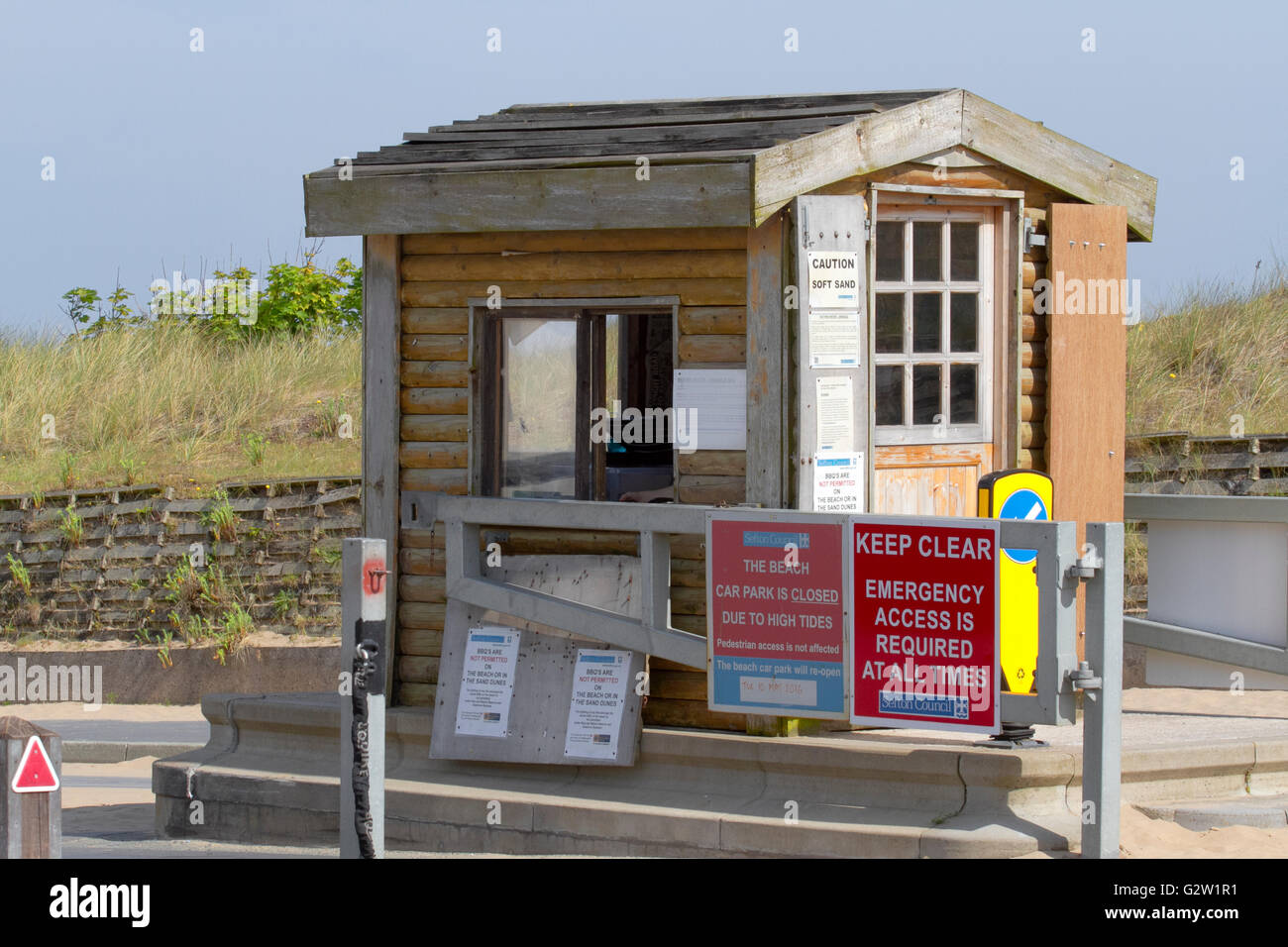 a uk no access restriction restricted park parking warning sign signs ...