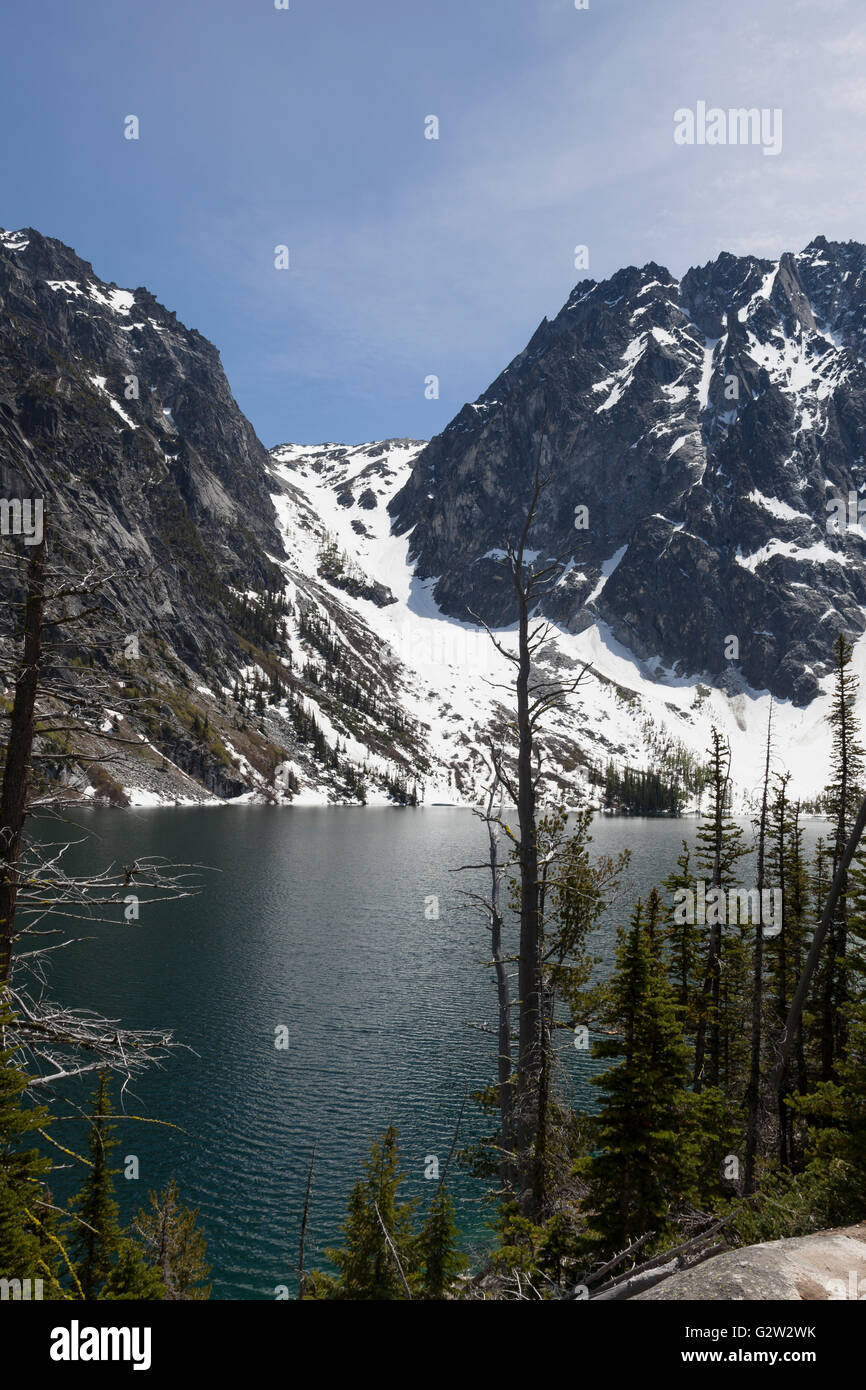 Alpine Lakes Wilderness, Washington: Colchuck Lake with Aasgard Pass ...